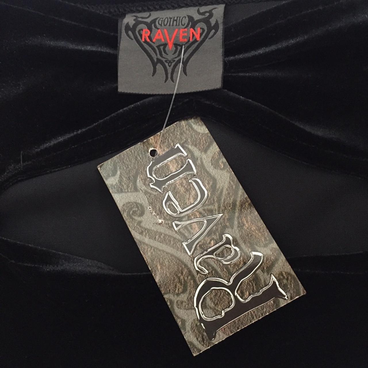 🕸🕷 GOTHIC VELVET KEYHOLE TOP BY RAVEN 🕷🕸 This top... - Depop