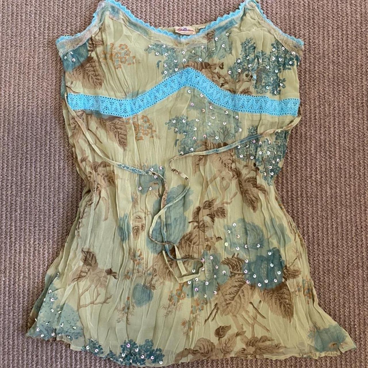 Gorgeous flowy fairy top 🧚🏻🍄 has a tie to make it... - Depop