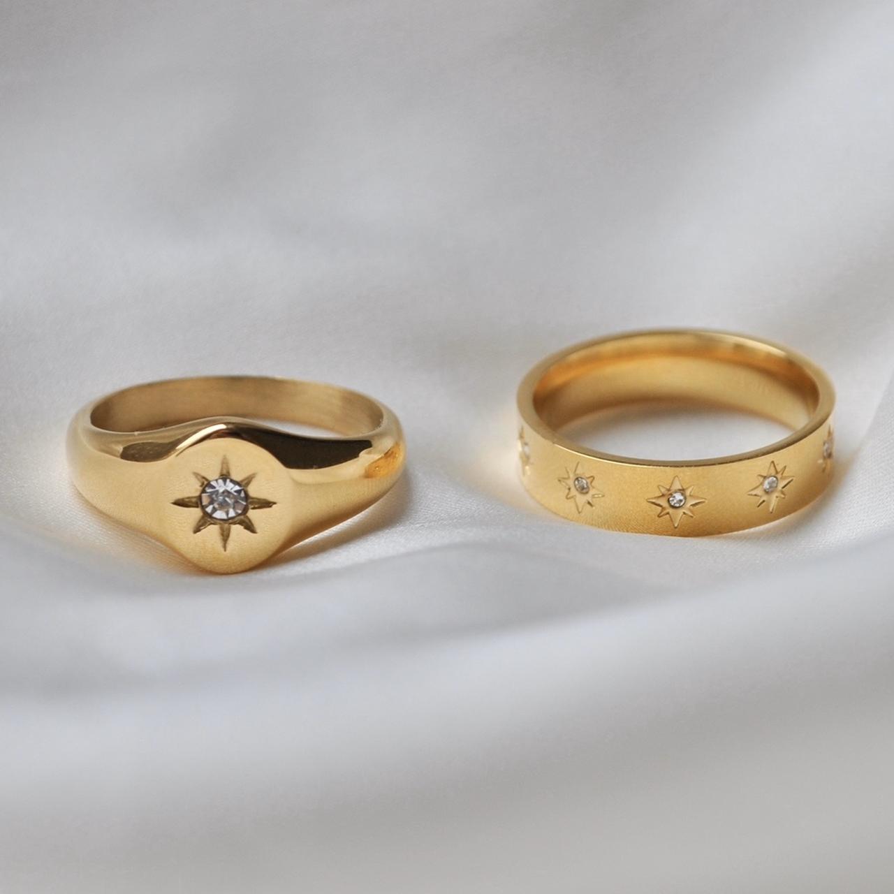 GOLD STAR RING SET These are a pair of stunning 18K... - Depop