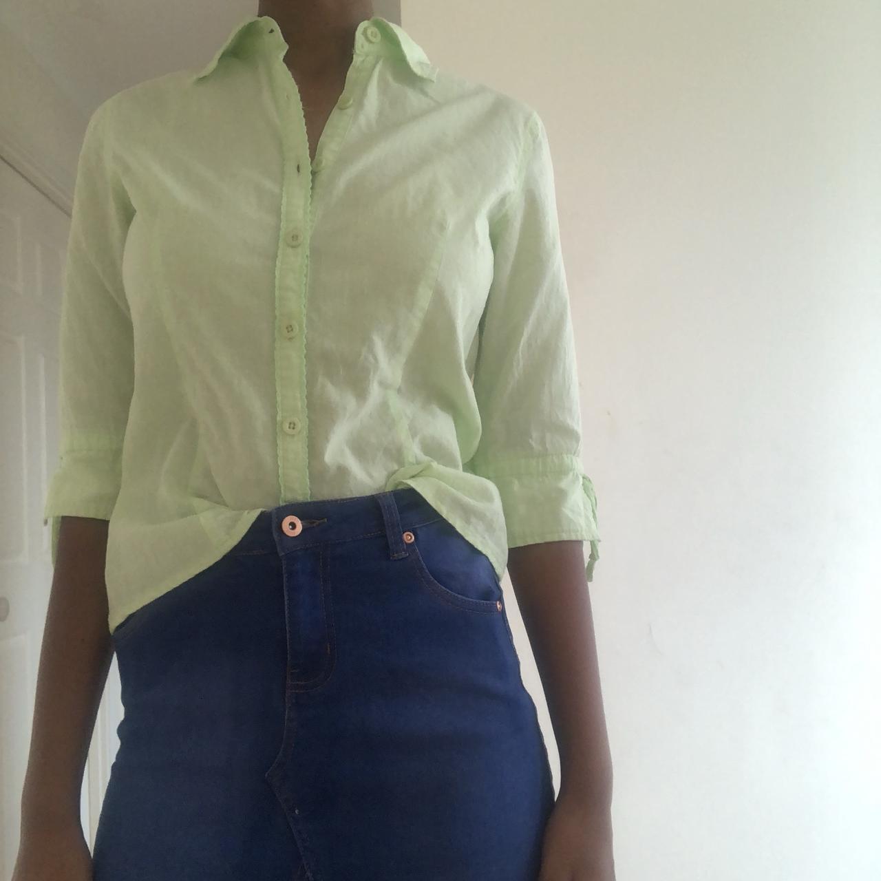 🦋Super cute and trendy, light green half sleeve top,... - Depop