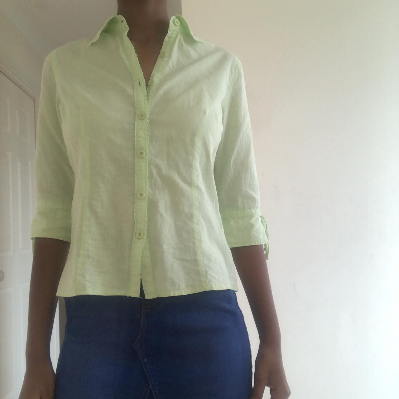 🦋Super cute and trendy, light green half sleeve top,... - Depop