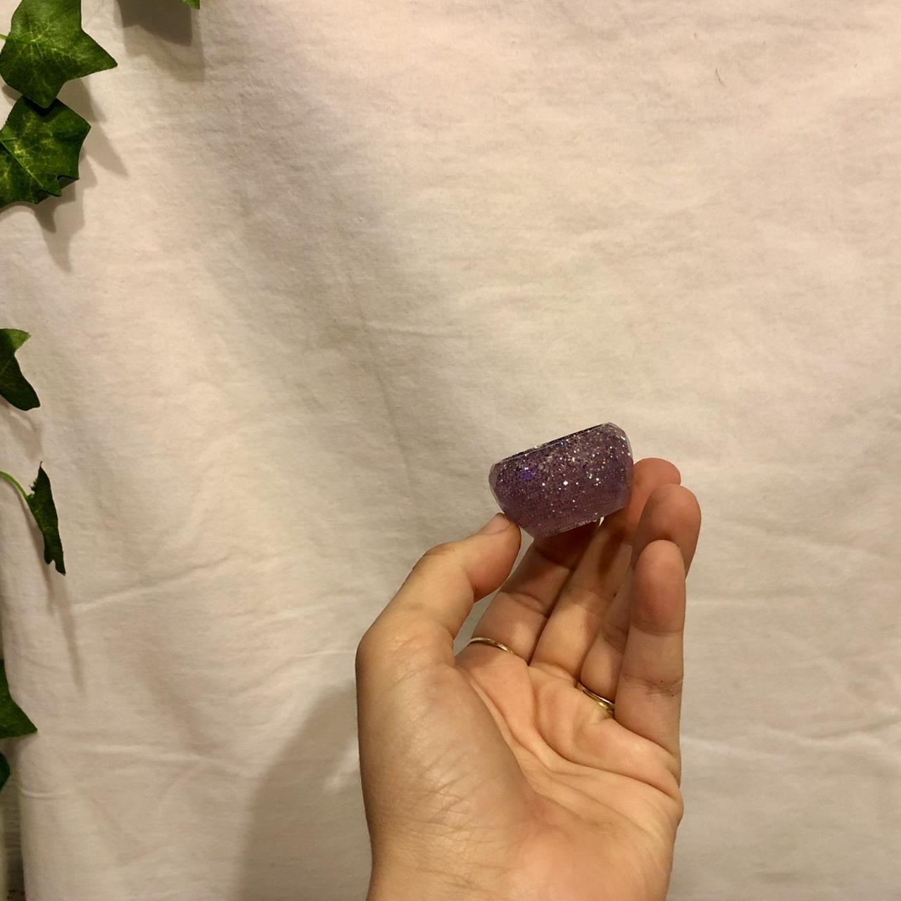 tiny little resin bowl!! perf for rings or earrings - Depop