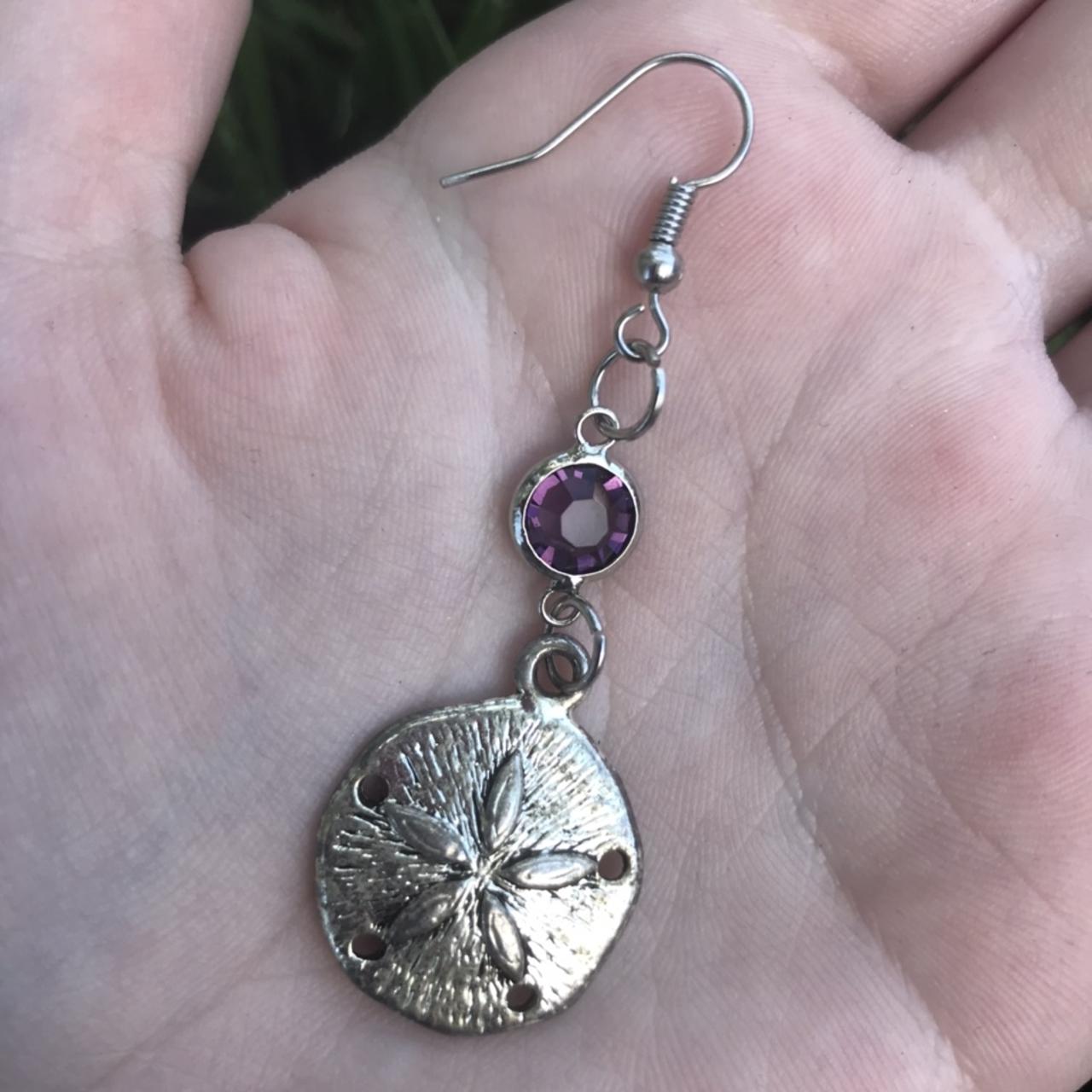 SIVER SEA SHELL AND SAND DOLLER EARRINGS These are... | Depop