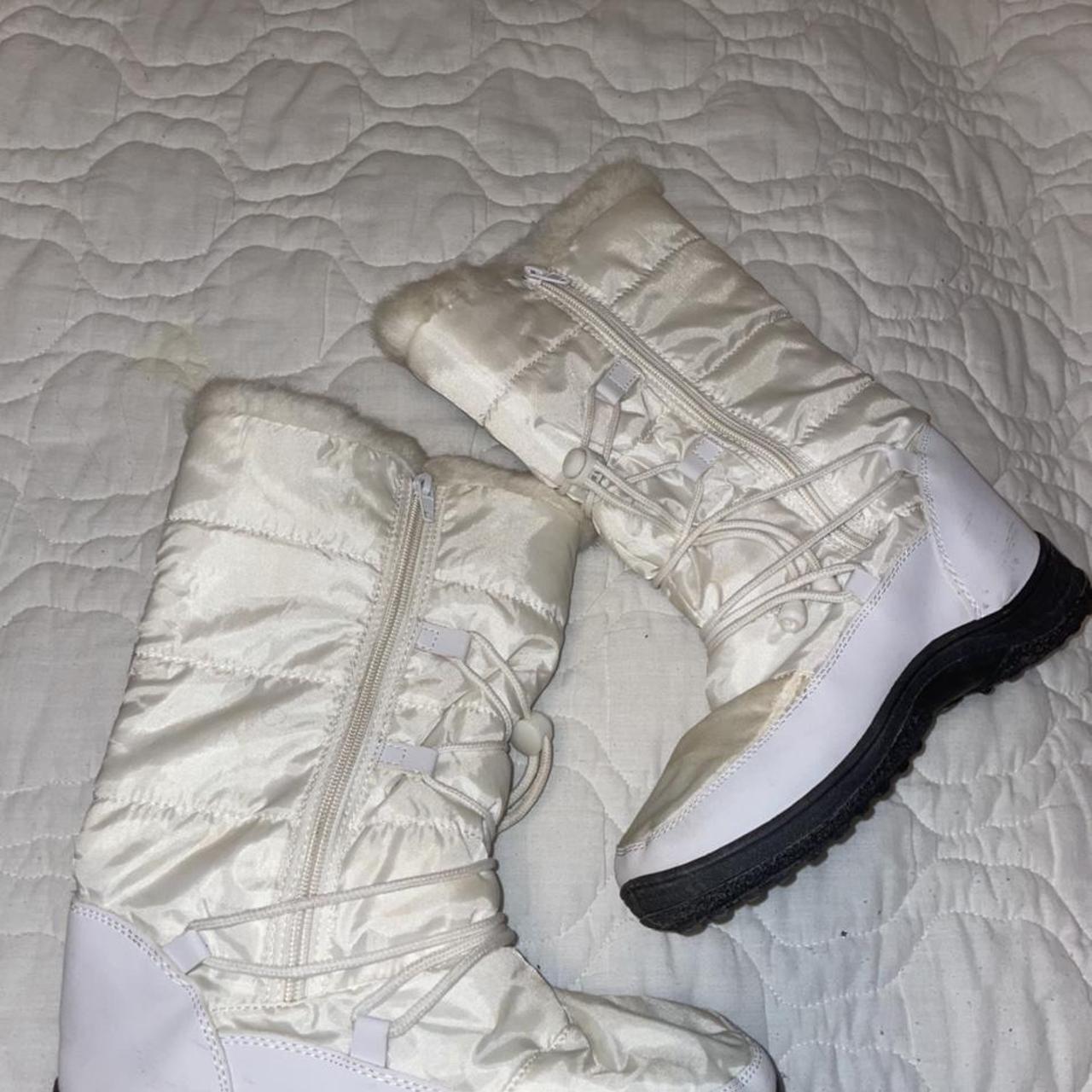 Ivory Cream White Boots No Brand Tag Women’s size 7 - Depop