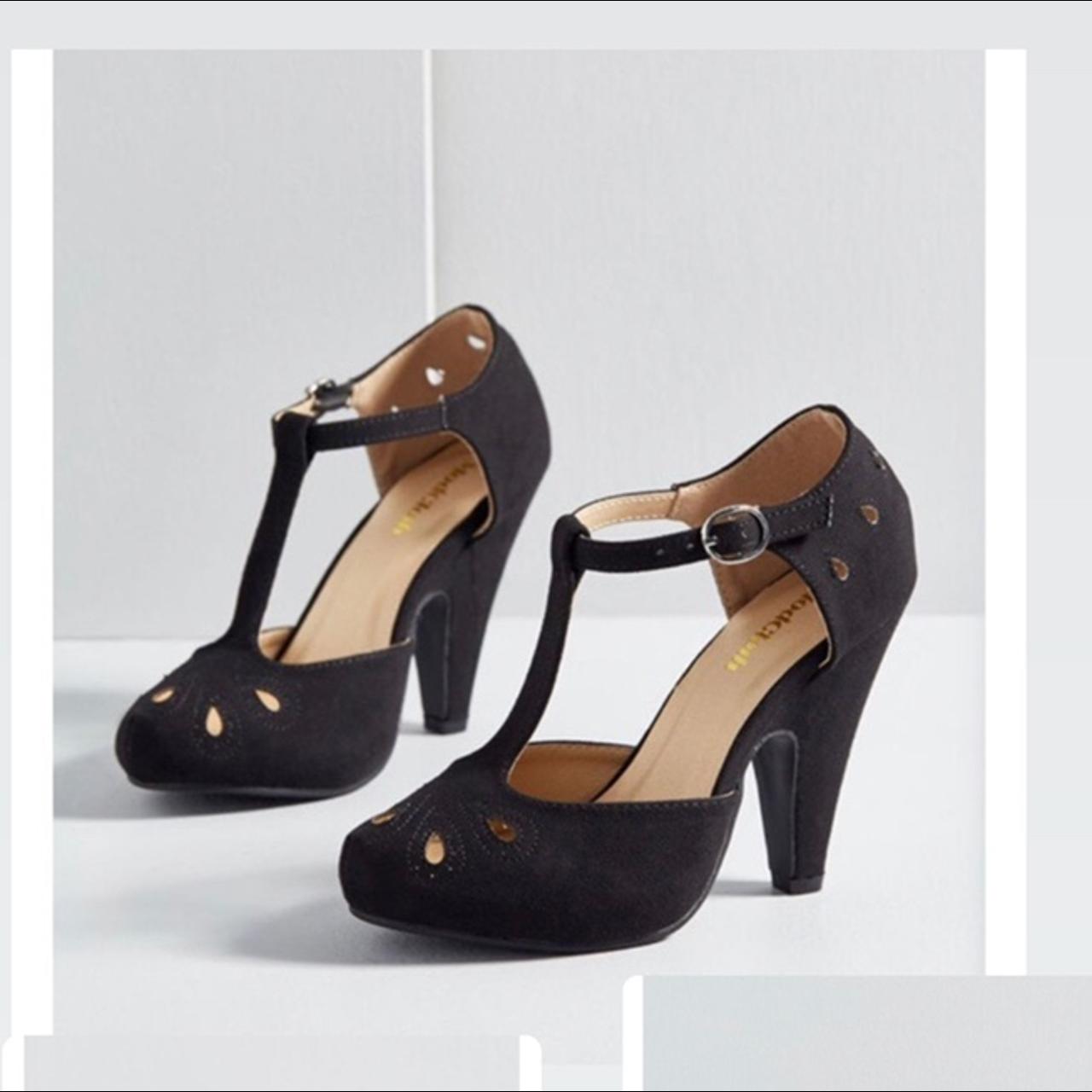 ModCloth Women's Black Courts | Depop