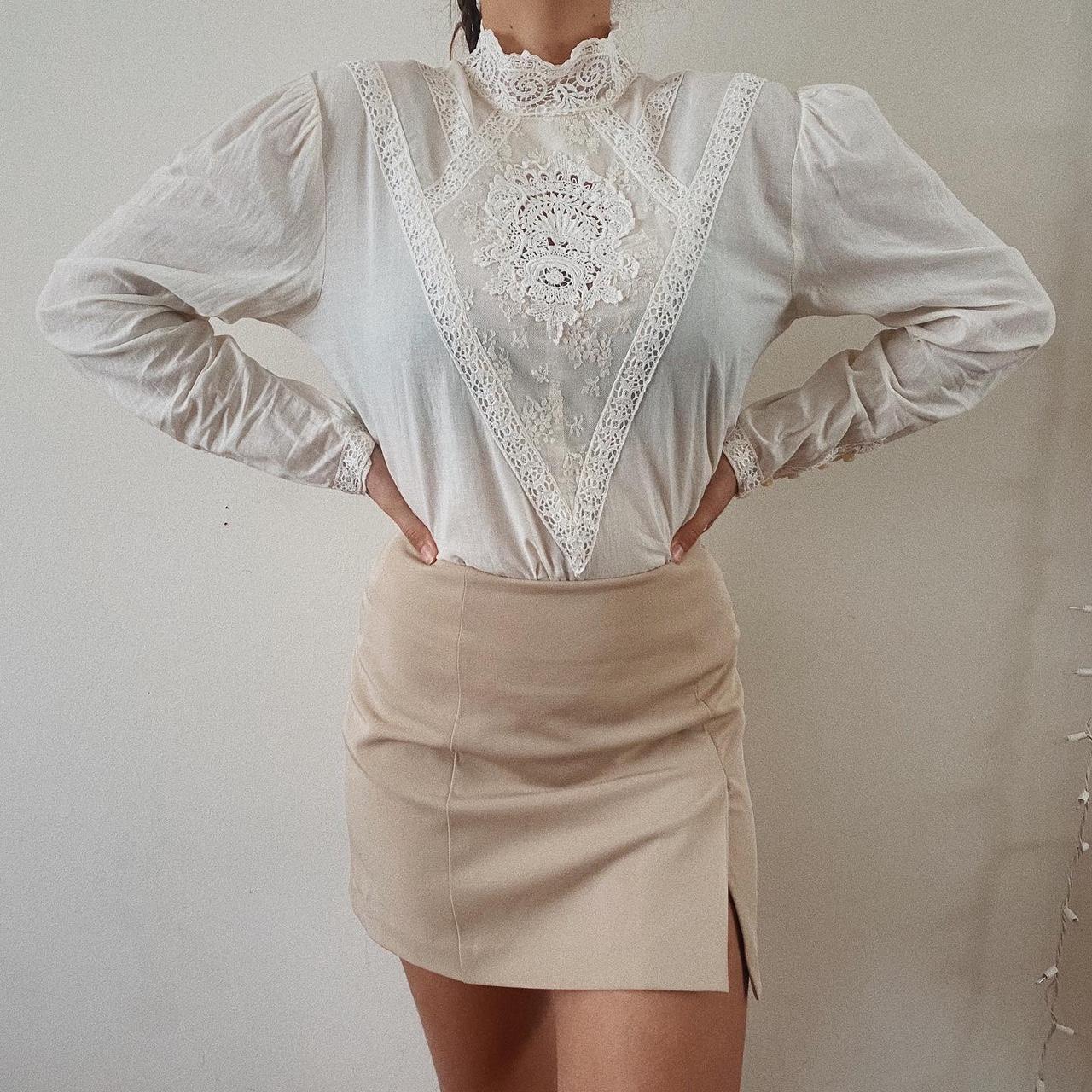 Gorgeous victorian cotton white long sleeve vintage... - Depop