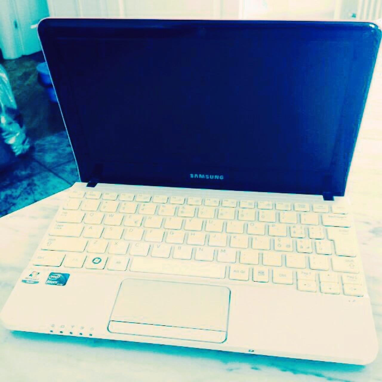 Vendo nuovissimo #notebook #samsung color rosa, il... - Depop