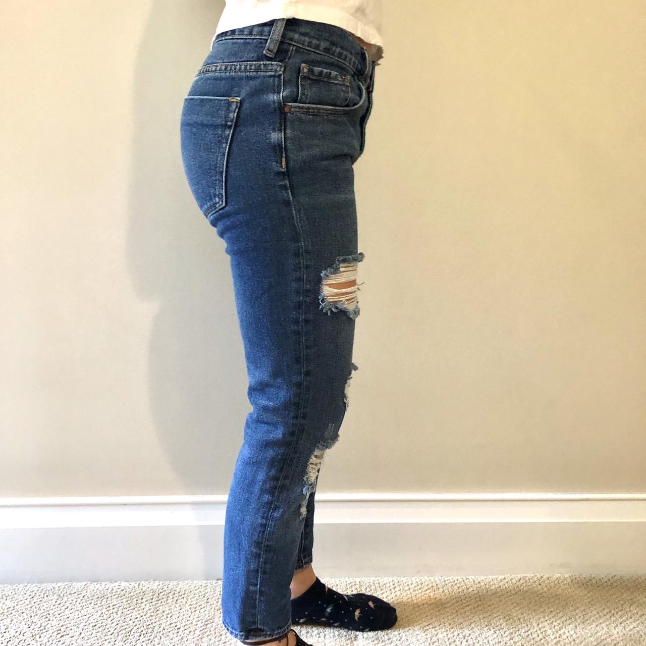 Cute ripped denim jeans in perfect condition.... - Depop