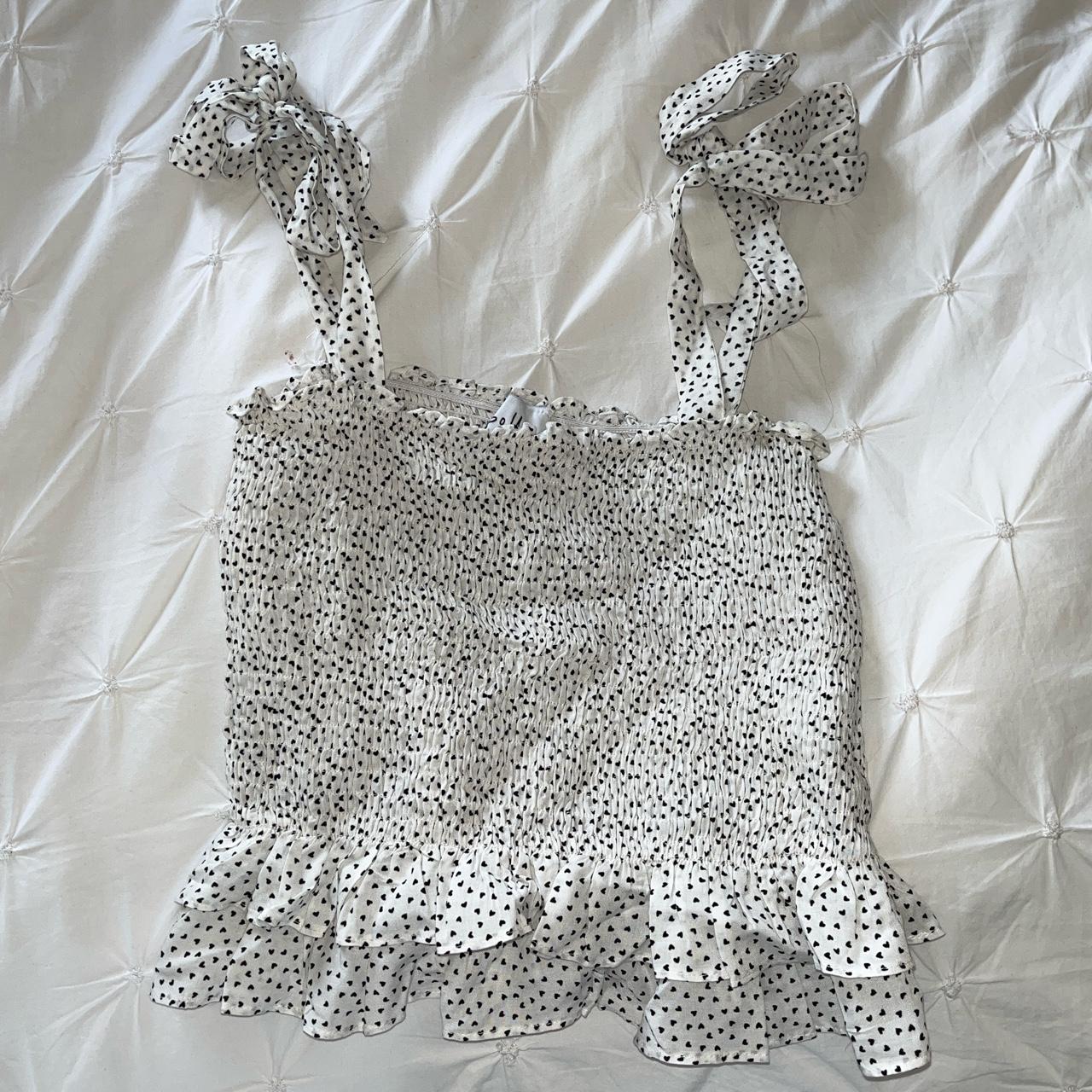 Princess polly top with tie sleeves and ruffles.... - Depop