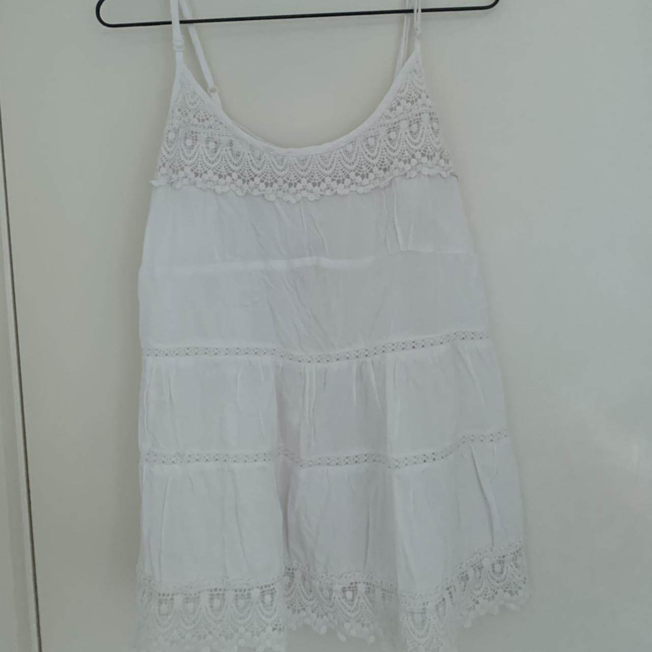 Such a cute beachy singlet - retro billabong // can... - Depop