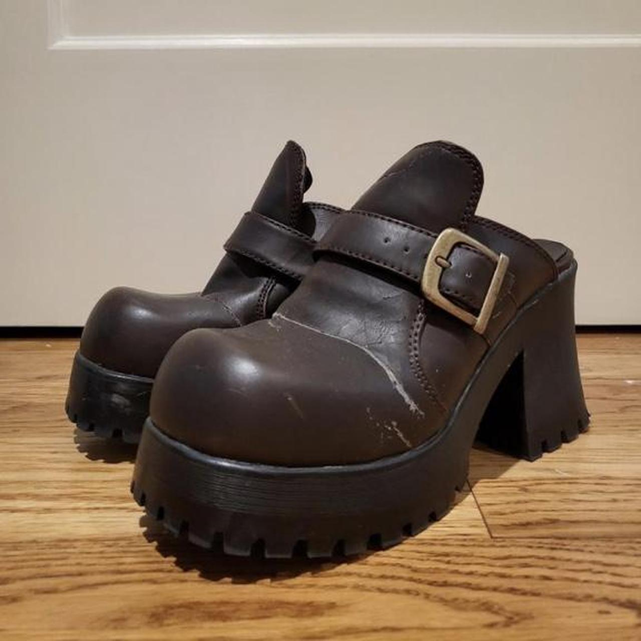 Summer collection 🌺🍓💐 Vintage 90s platform clogs... - Depop