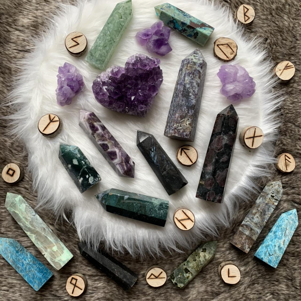 🔮🧿🔮🧿 RUNE READINGS 🧿🔮🧿🔮 3 rune drawing, msg before... - Depop