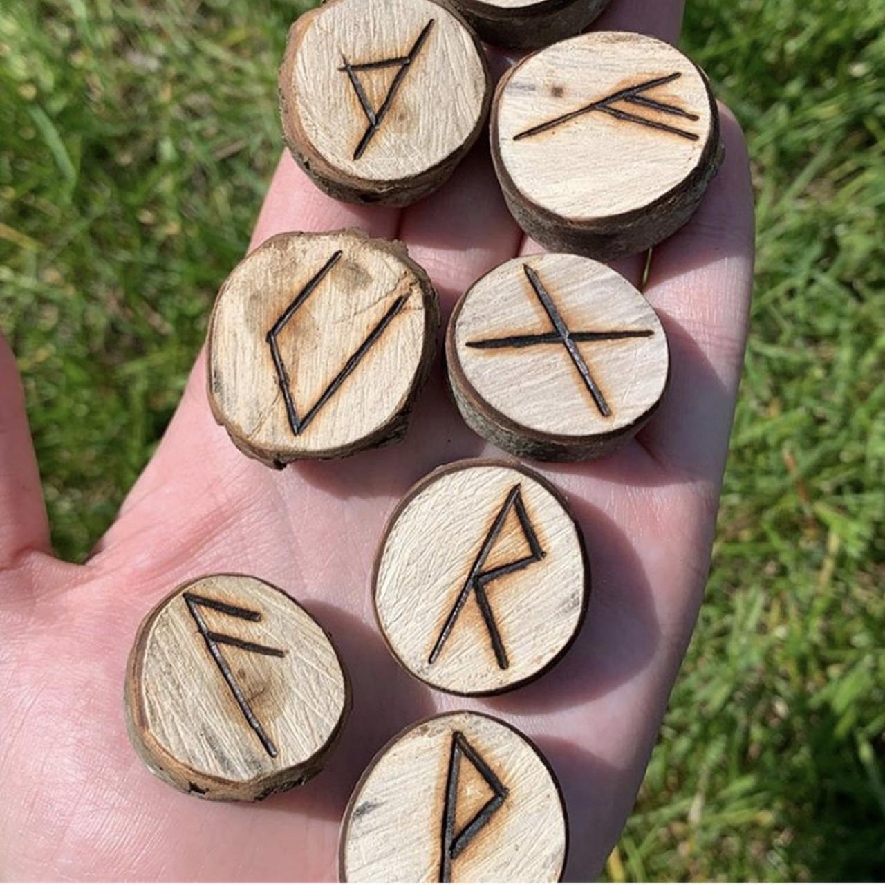 🔮🧿🔮🧿 RUNE READINGS 🧿🔮🧿🔮 3 rune drawing, msg before... - Depop