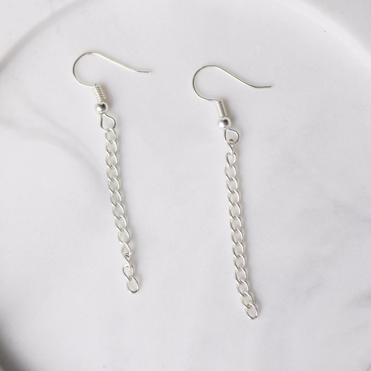⭐️simple chain earrings ⭐️£4 - Depop