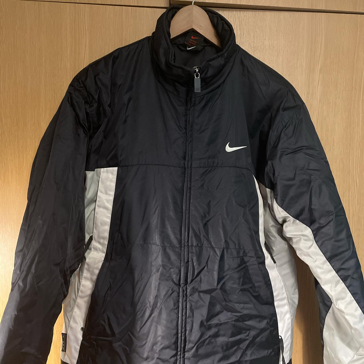 Nike vintage jacket Black and cream Warm and... - Depop