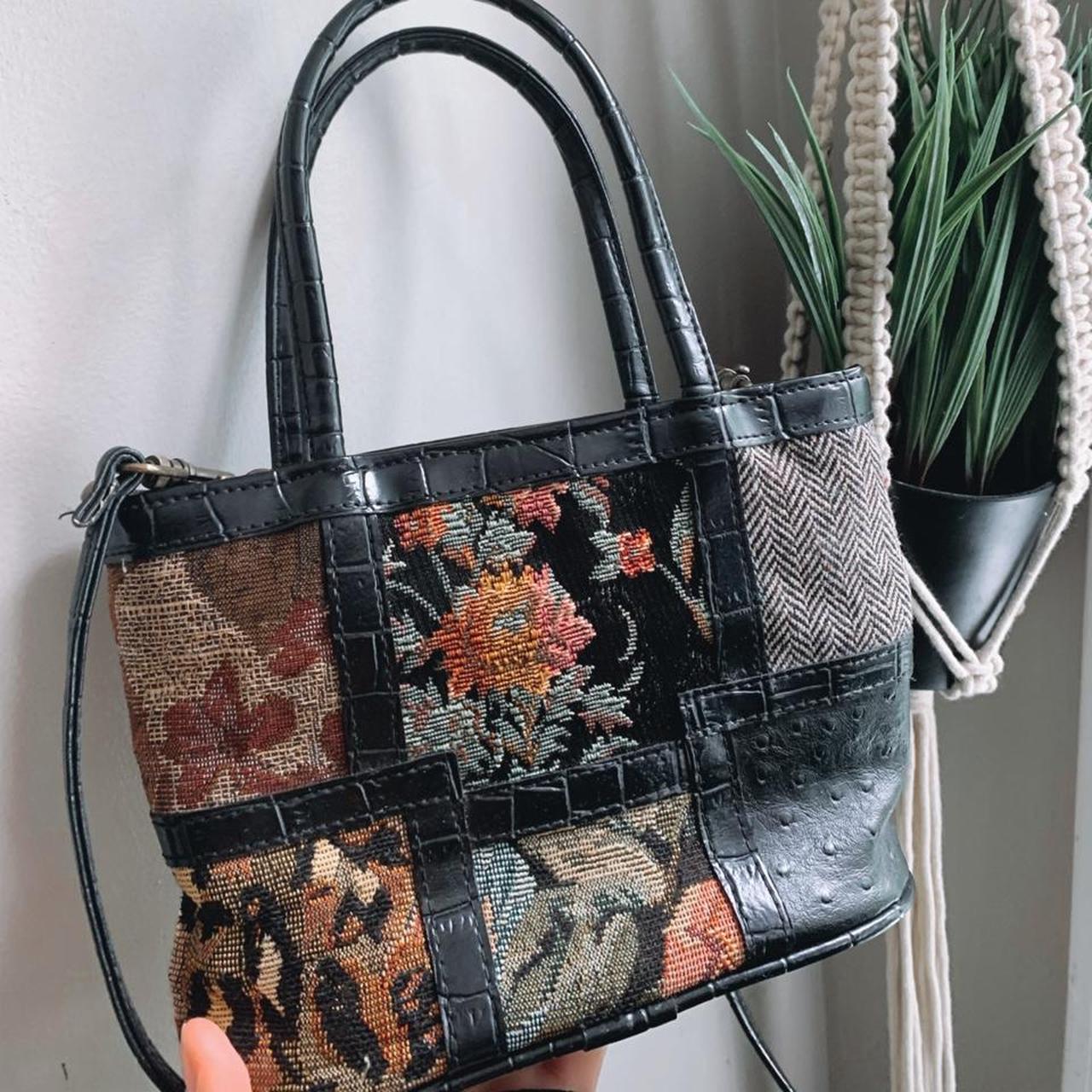 VINTAGE Adorable Crossbody/Mini Patch Purse - Depop