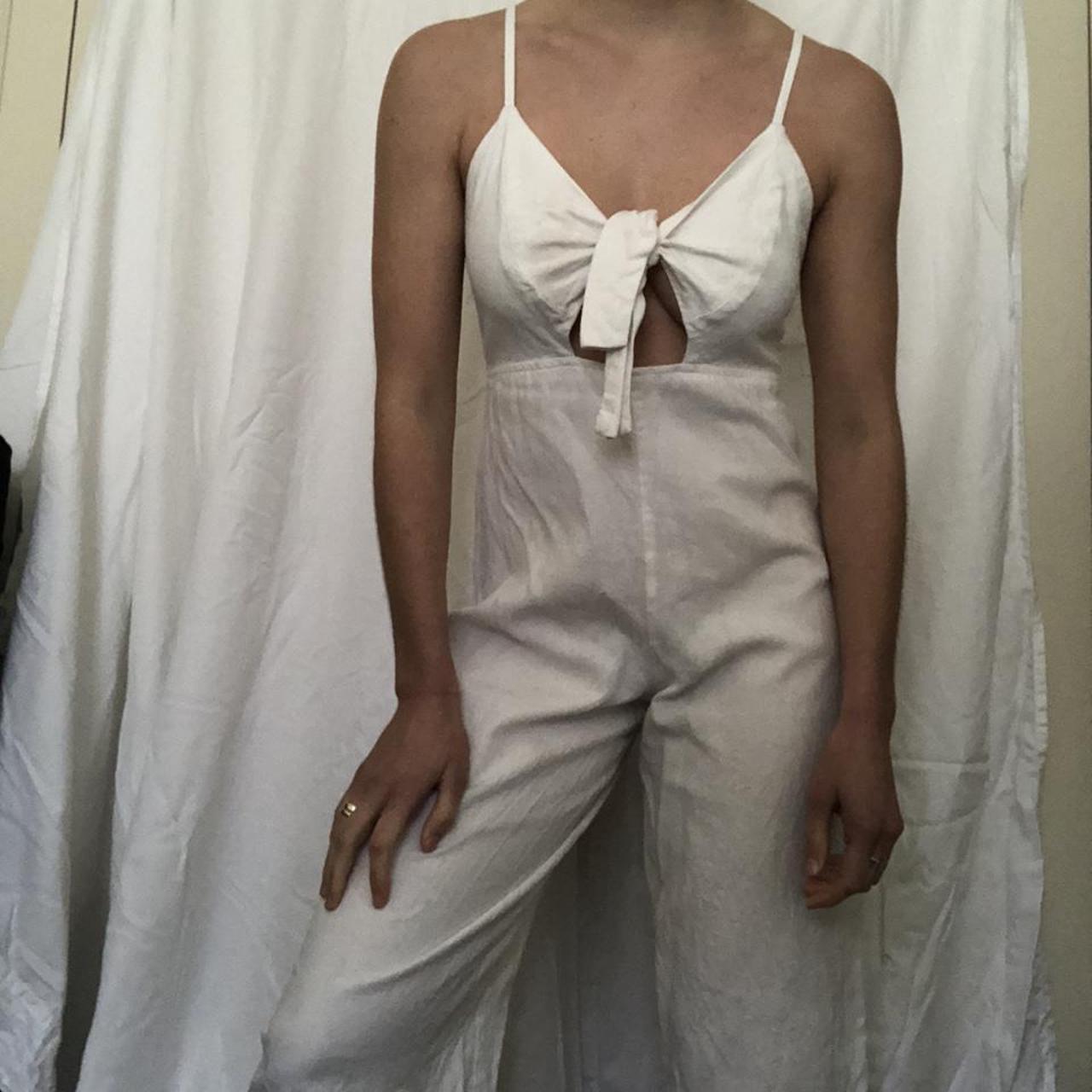White linen romper Fits small- medium - Depop
