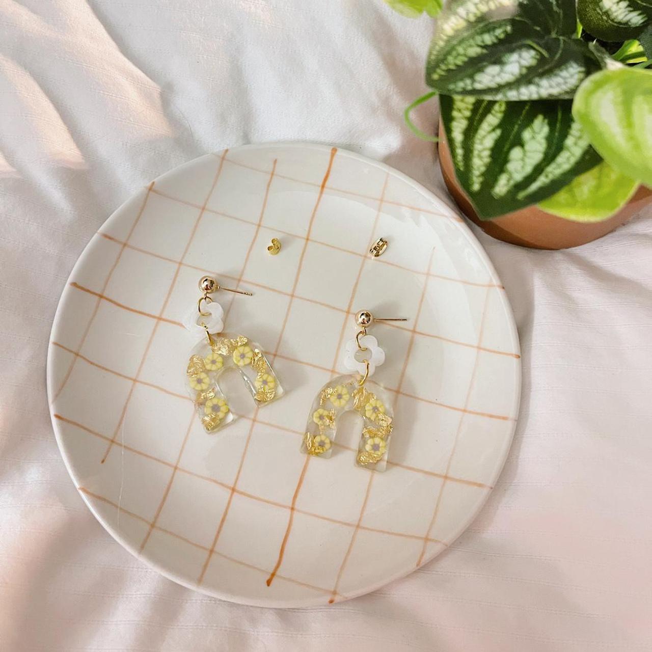 Lily and gold flake resin dangles 🌼 - handmade -... - Depop