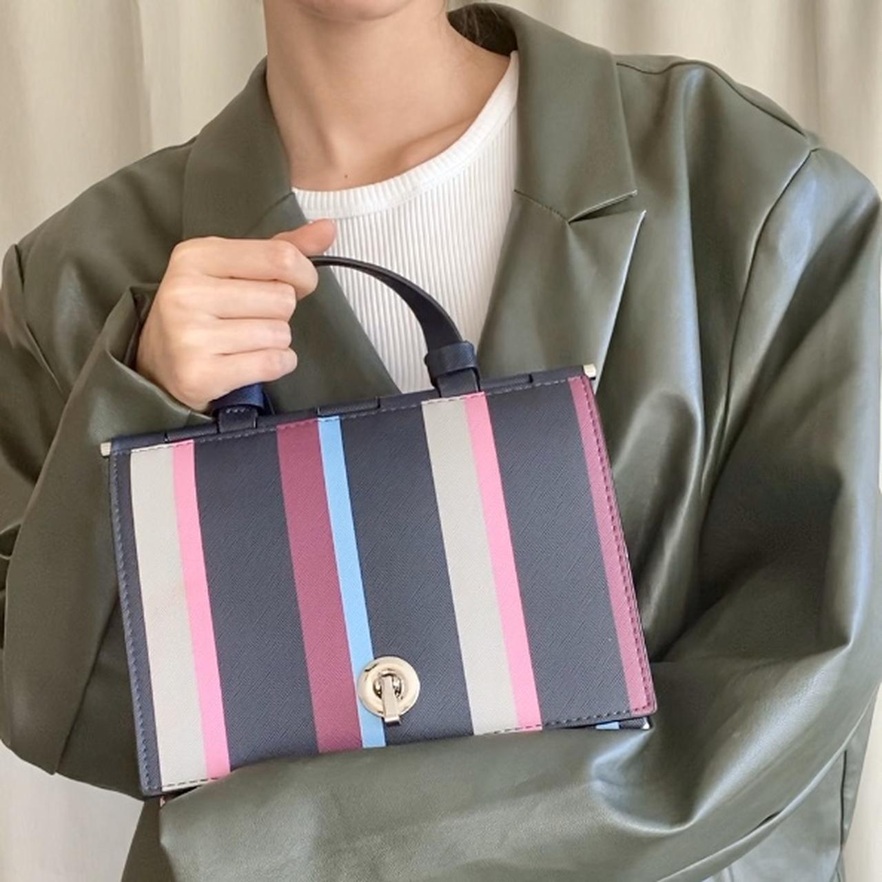 ZARA Purse, so chic with right pop of color- the... - Depop