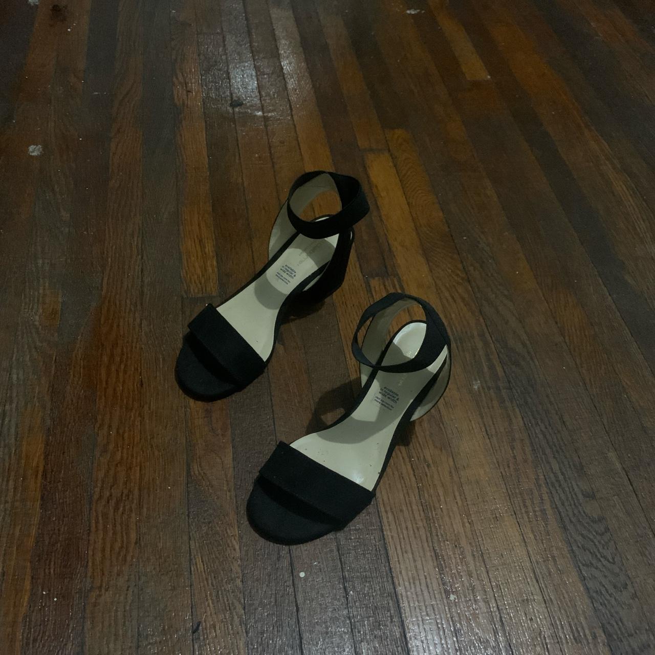 JCPenney Women's Black and Cream Courts | Depop