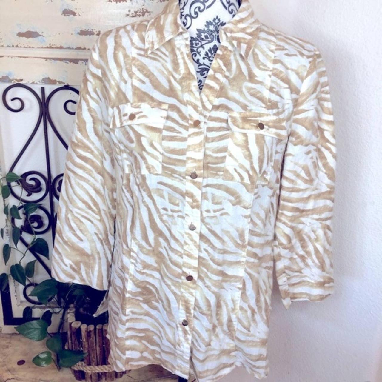 JM Collection Women's Tan and White Shirt | Depop