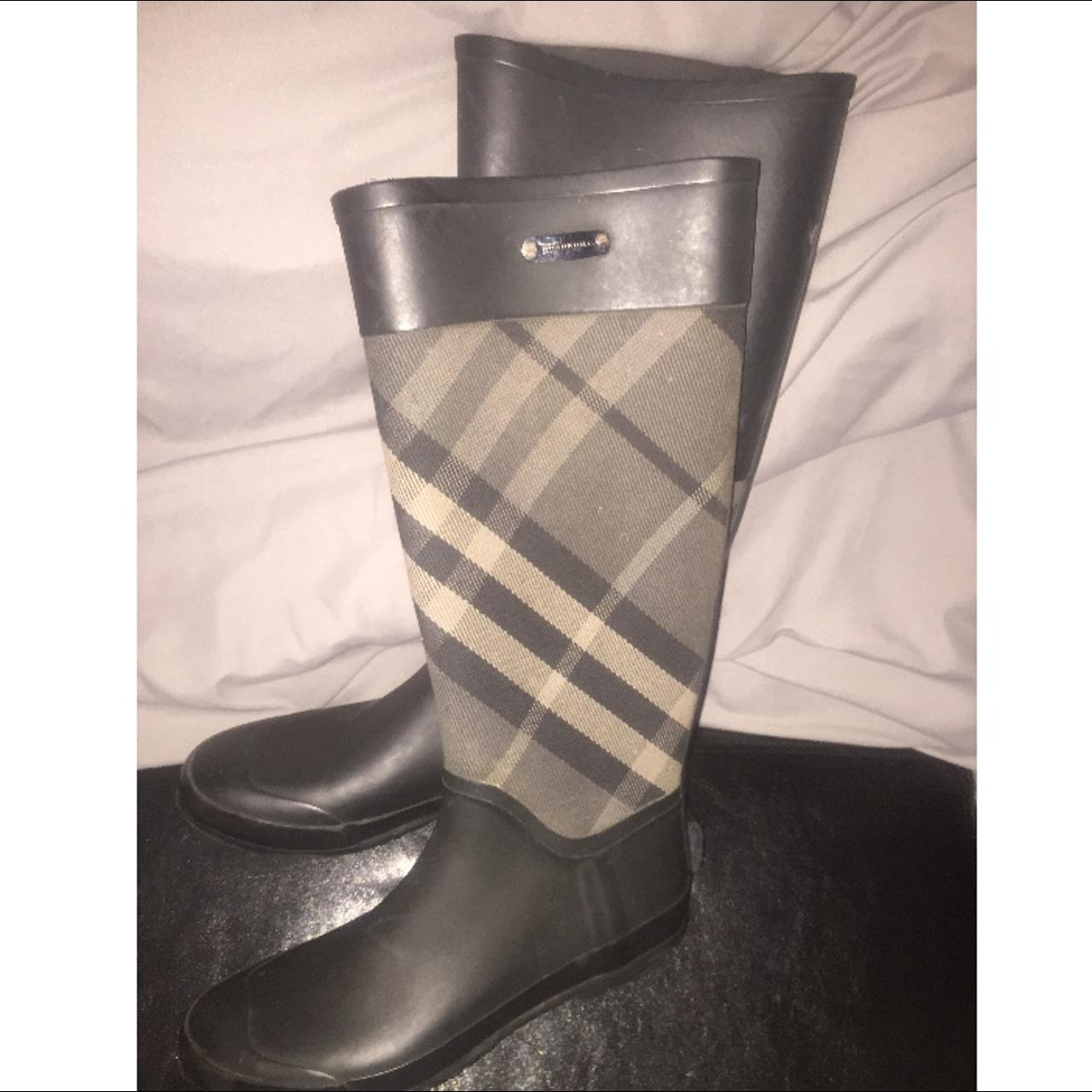 AUTHENTIC BURBERRY BLACK RAIN BOOTS. slightly used.... | Depop