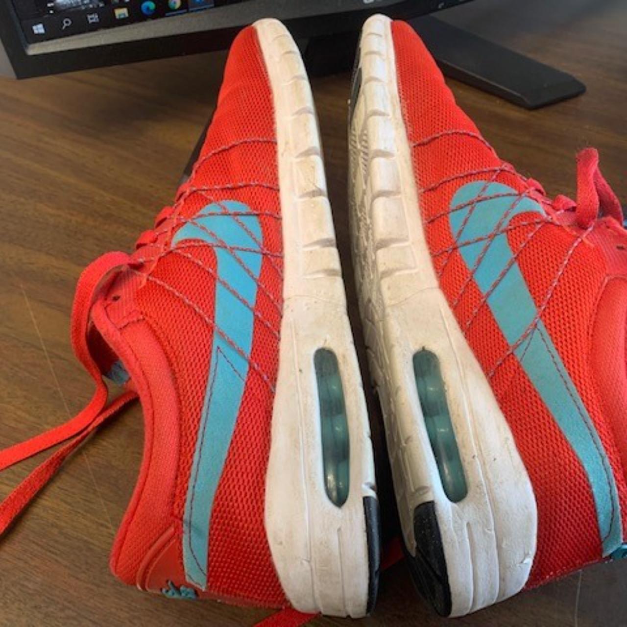 Nike Men's Red Trainers | Depop