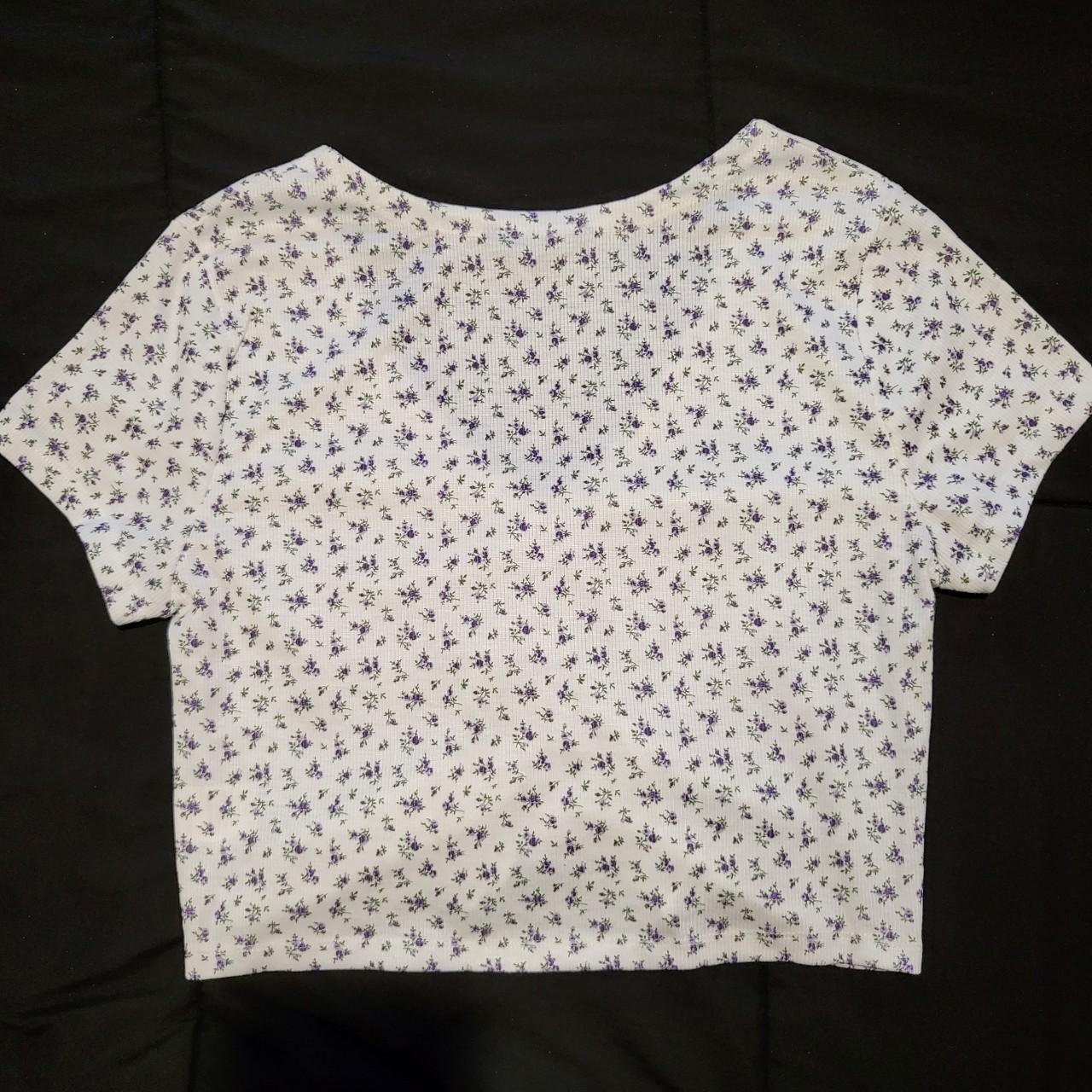 Drawstring front ditsy floral short sleeve crop top.... - Depop