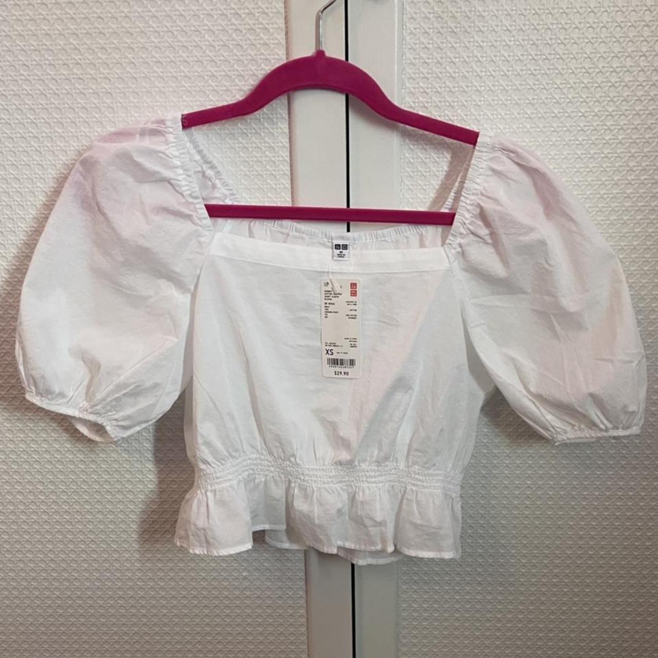 Uniqlo Puff-Sleeve Cropped Blouse Beautiful puff... - Depop