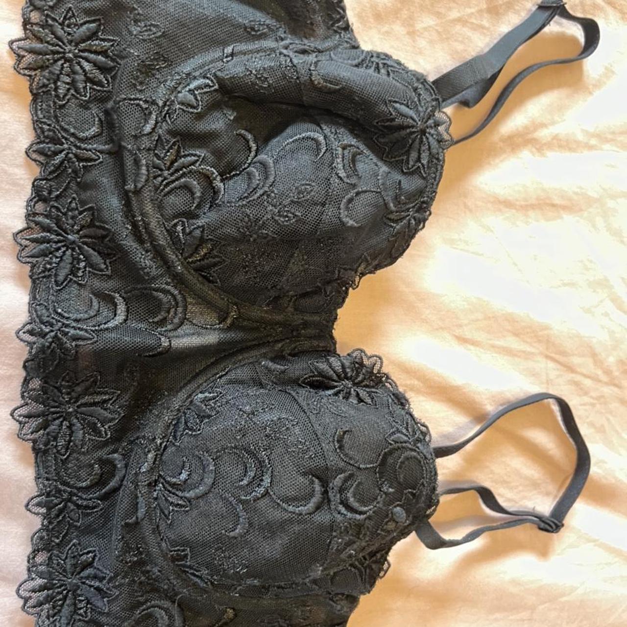 Black underwired bra - can be strapless or not... - Depop