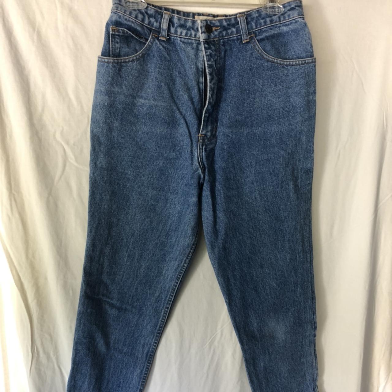 Gap high waisted mom jeans zipper on side of bottom... - Depop