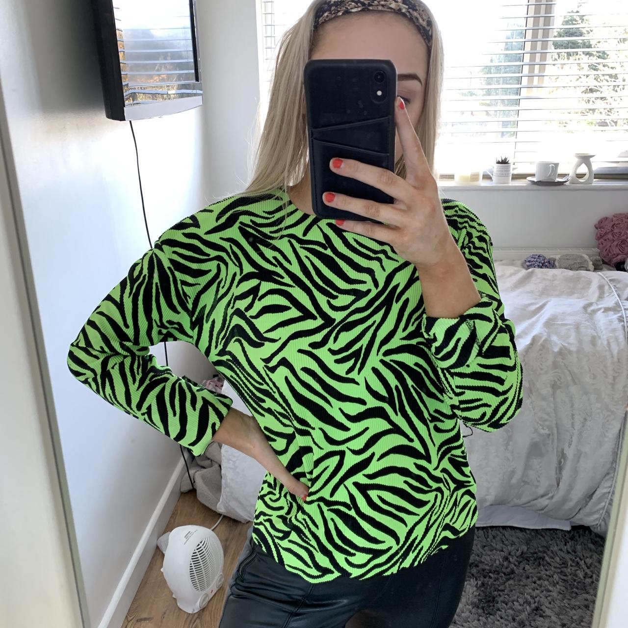 Neon Green tiger print top #missguided - Depop