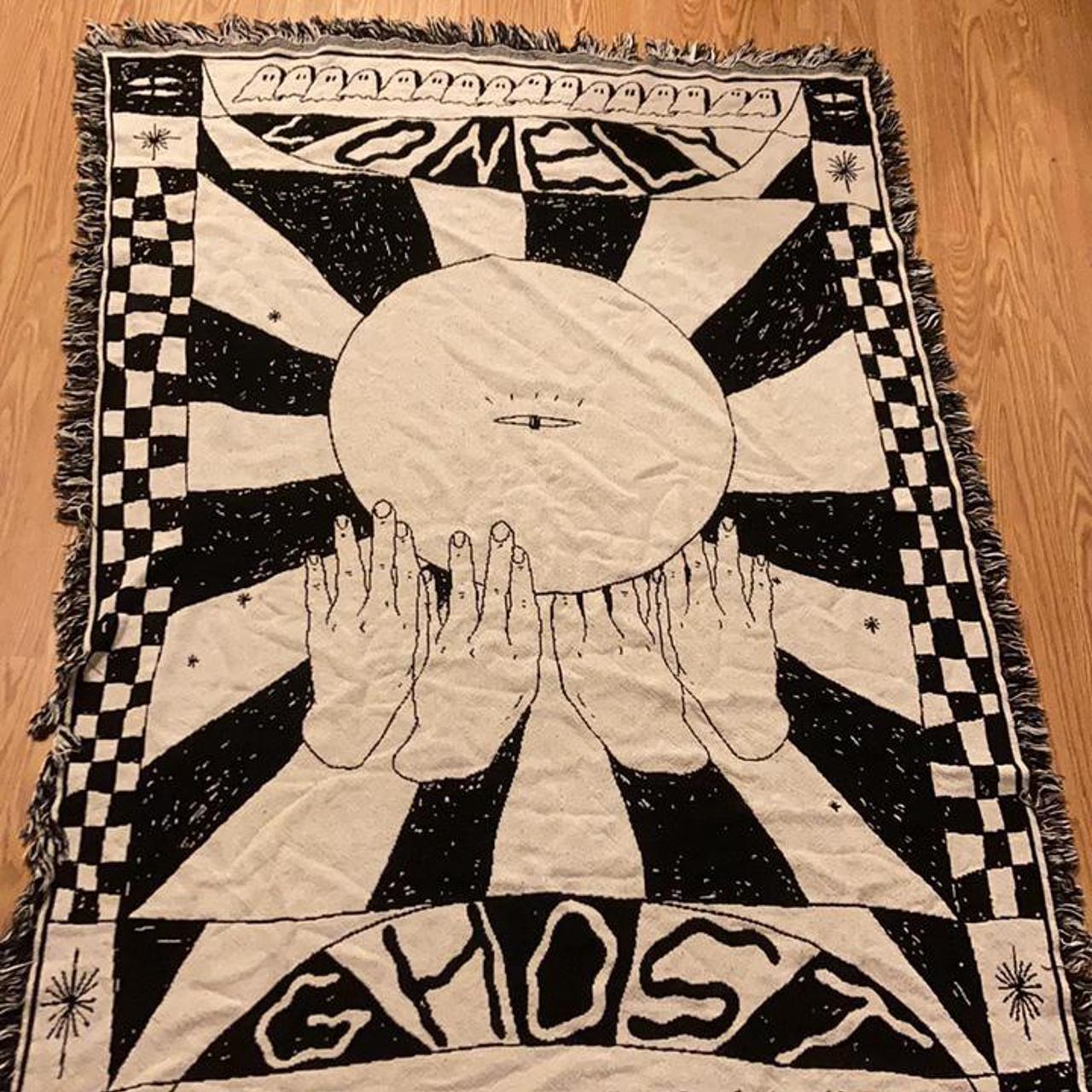 Lonely ghost blanket - Depop