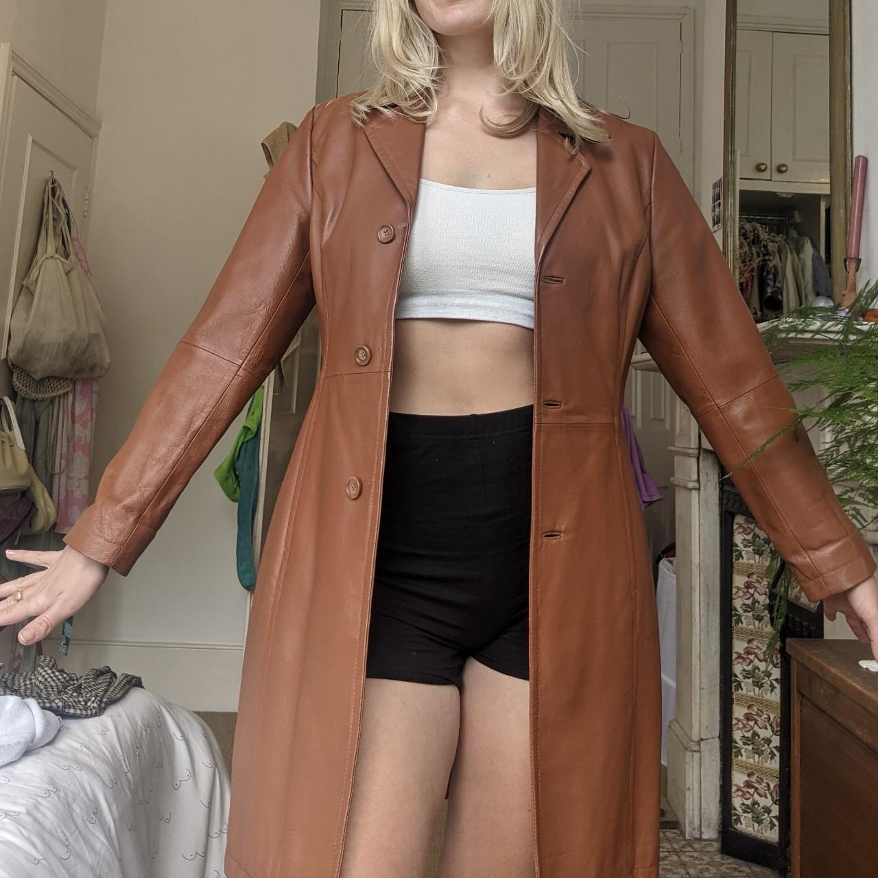 Gorgina 100% leather vintage coat with polyester... - Depop