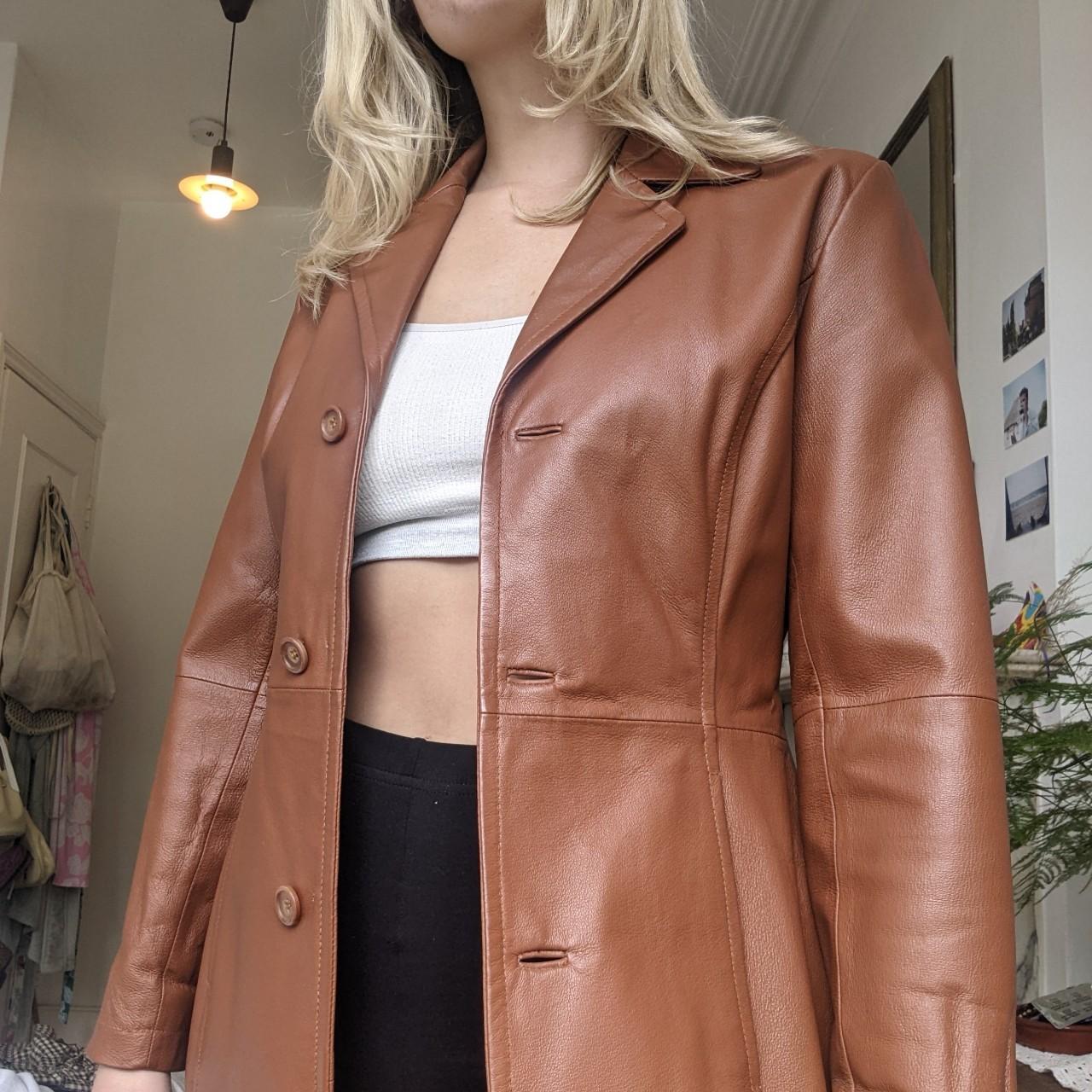 Gorgina 100% leather vintage coat with polyester... - Depop