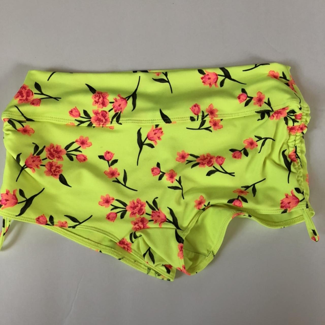 PINK spandex shorts with ruched strings never worn... - Depop