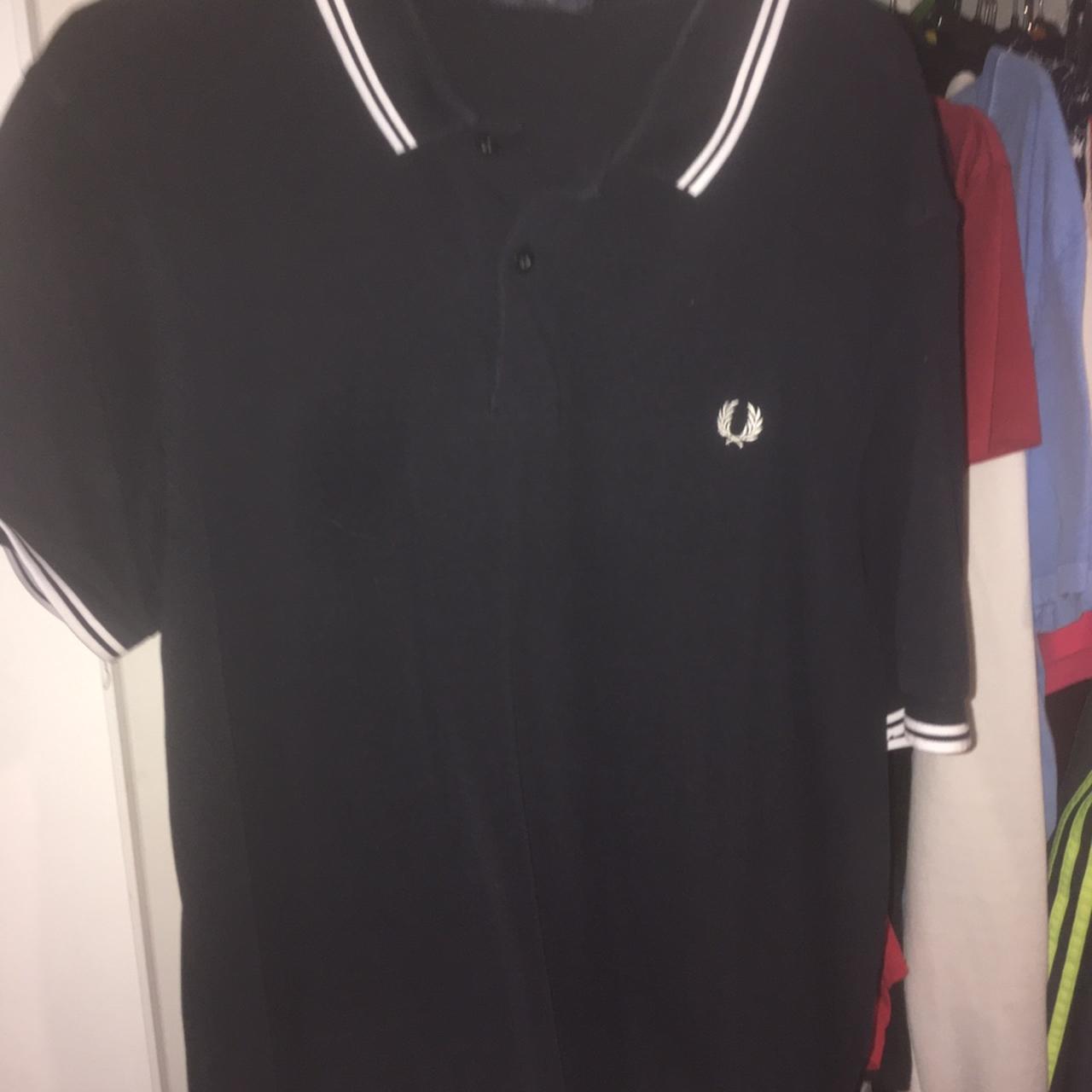 Fred Perry top xl but would be fit l better . - Depop