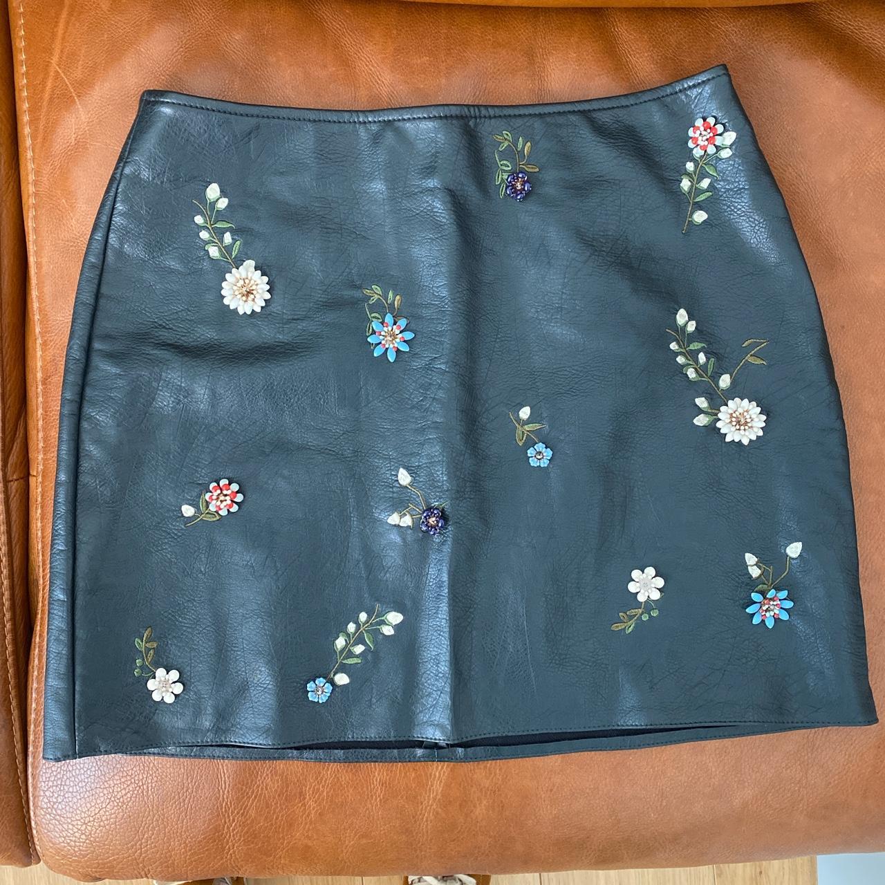 Zara dark green mini skirt with floral... - Depop