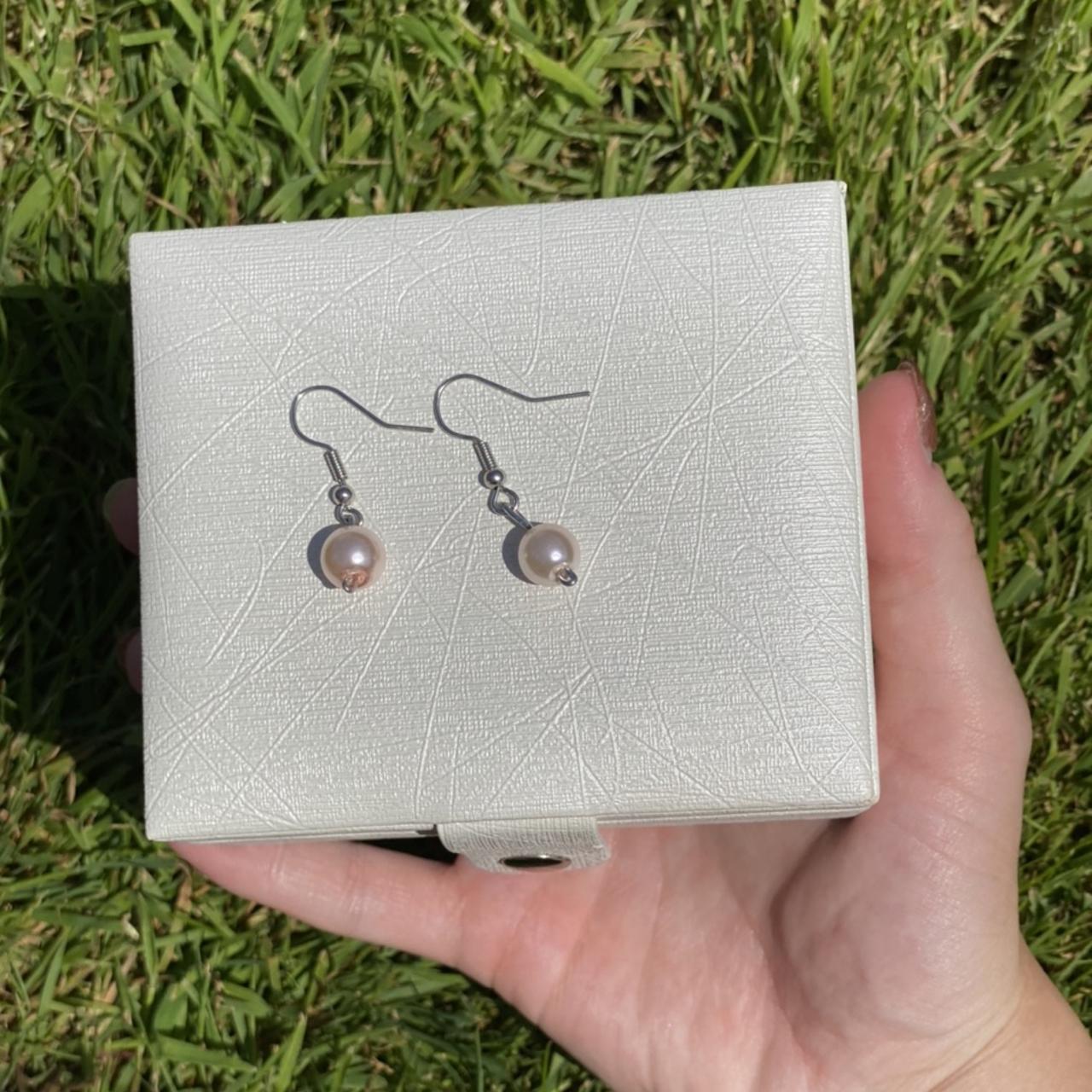 Pink Pearl beaded dangle style earrings Silver ... - Depop