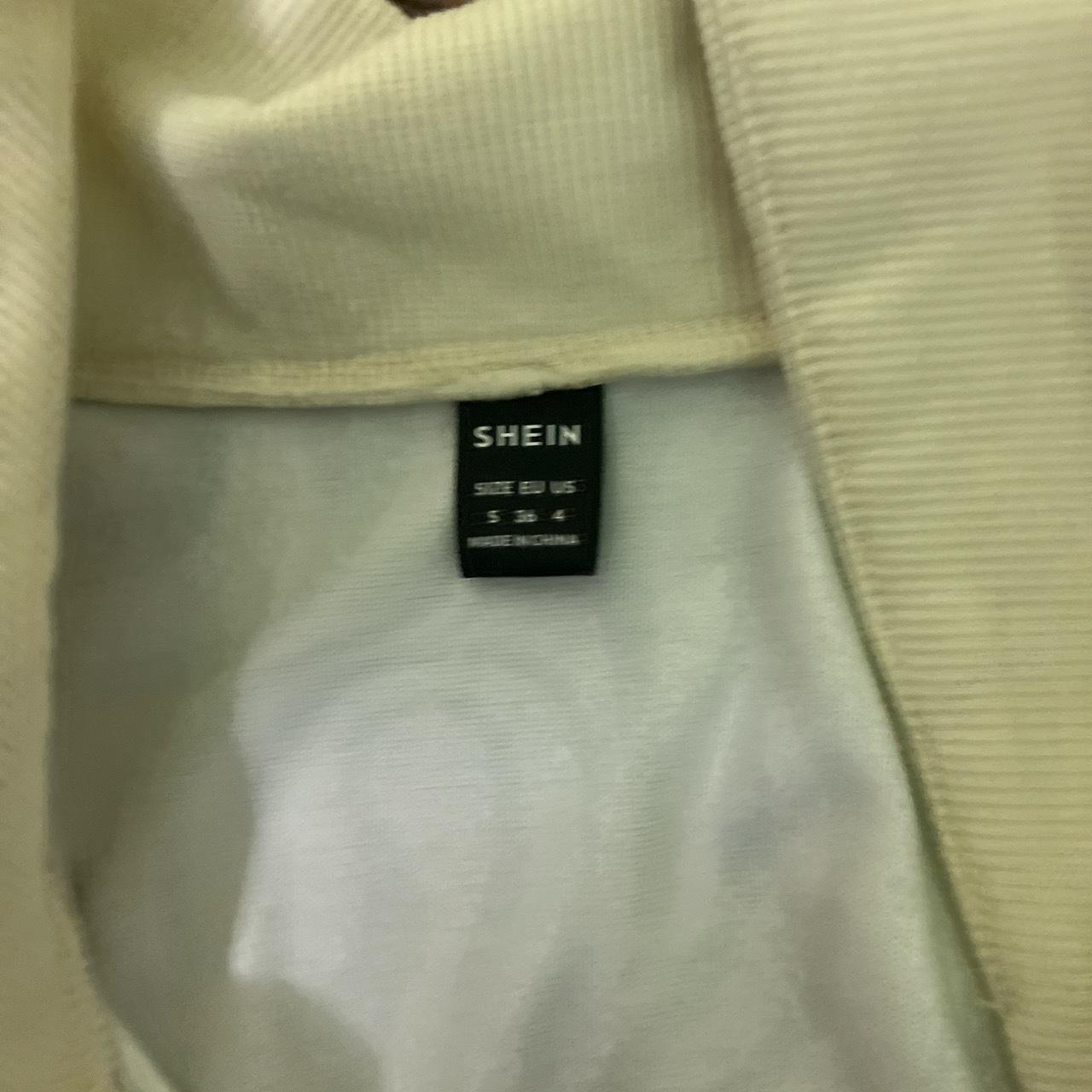 Printed top! Green and cream color patterns. Super... - Depop