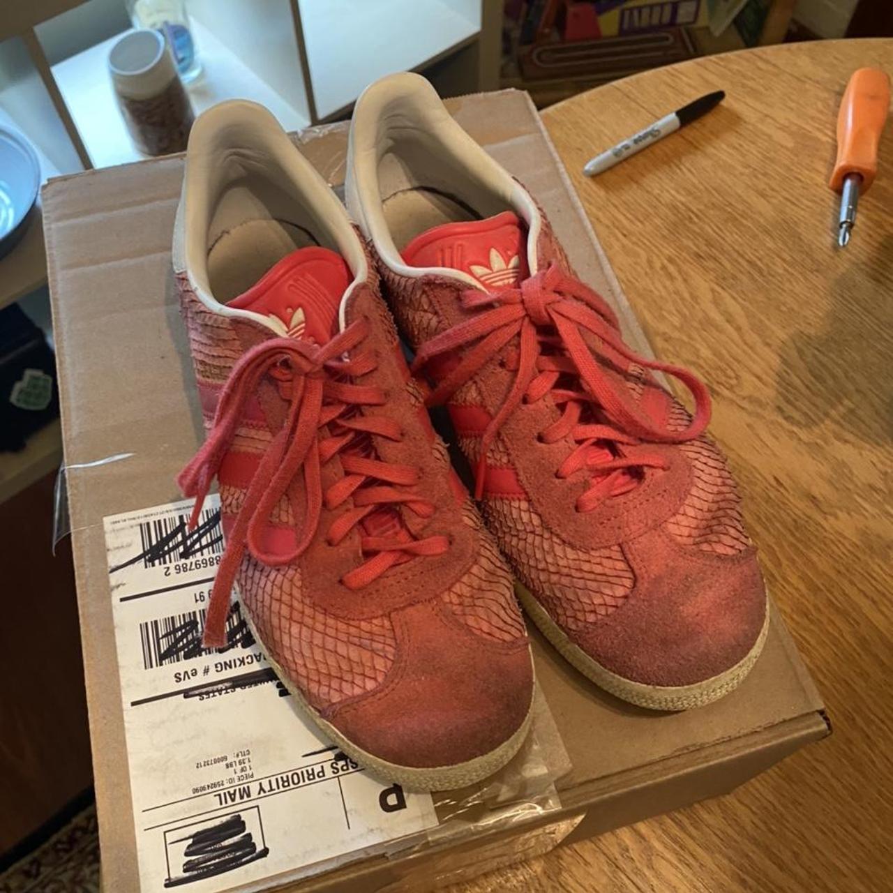 Adidas Women's Pink Trainers | Depop