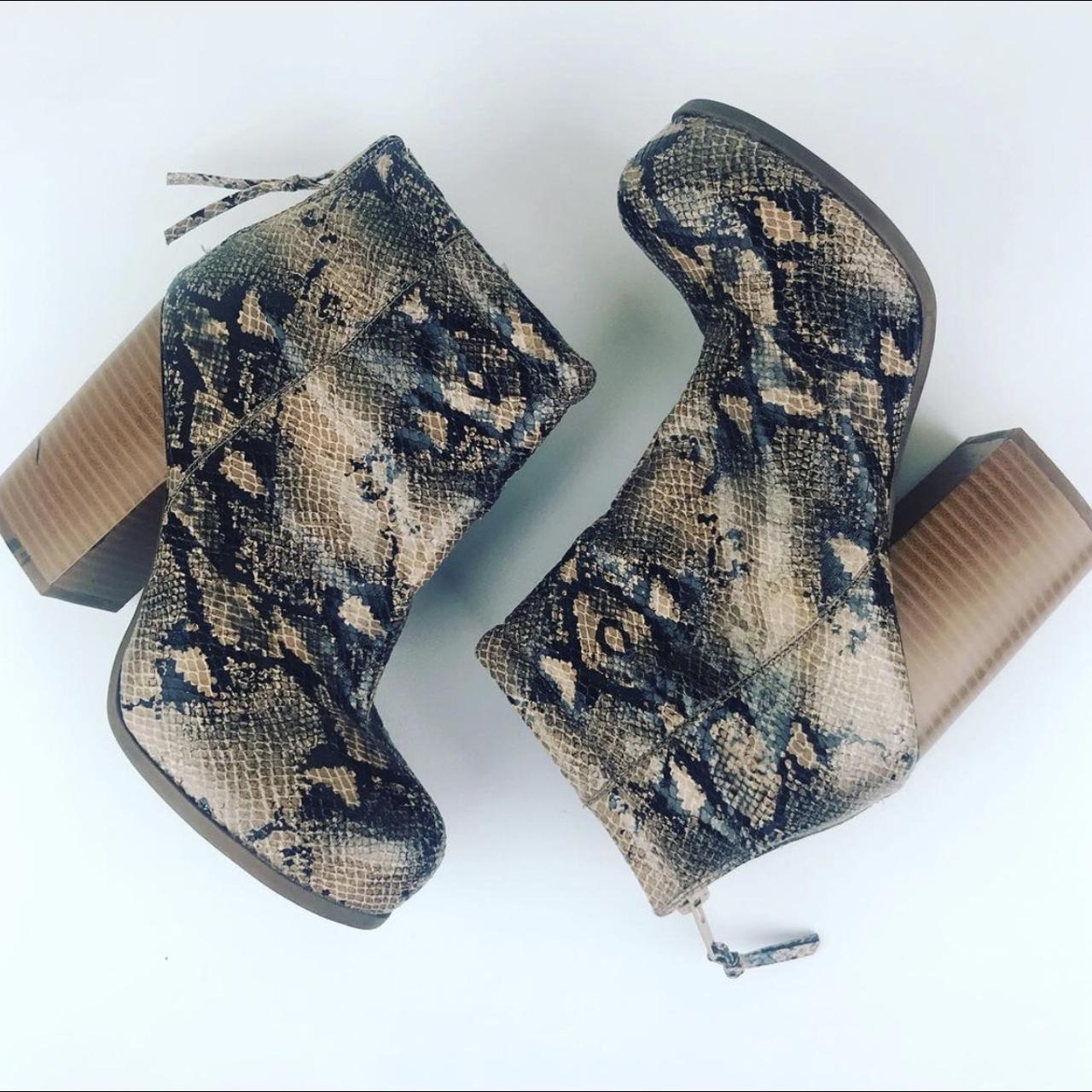 🖤🖤 To die for snake skin ankle boots 🖤🖤 AU 7 these... - Depop