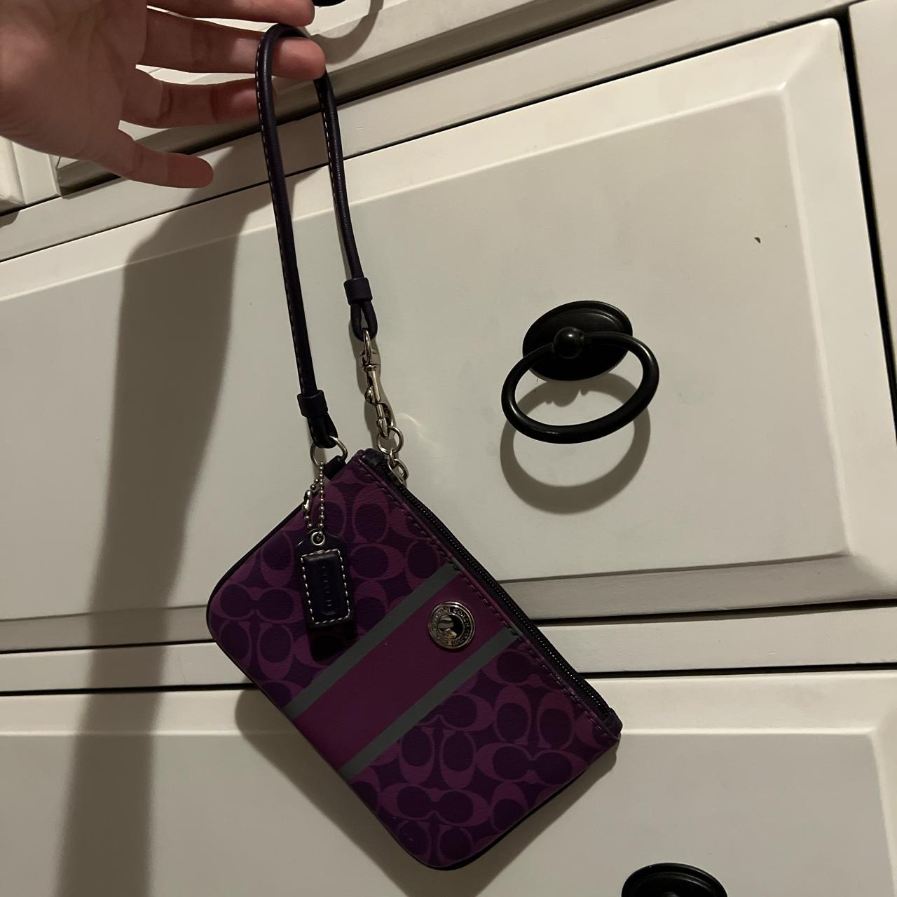 super cute authentic vintage coach wallet 🧚🏻‍♀️ brand... - Depop