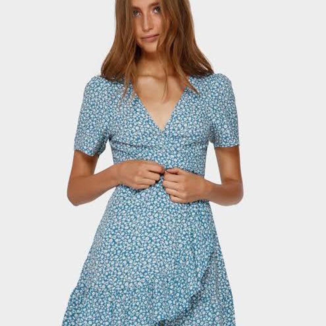 Billabong Florida Wrap Dress Blue Haze Size 14 - Depop