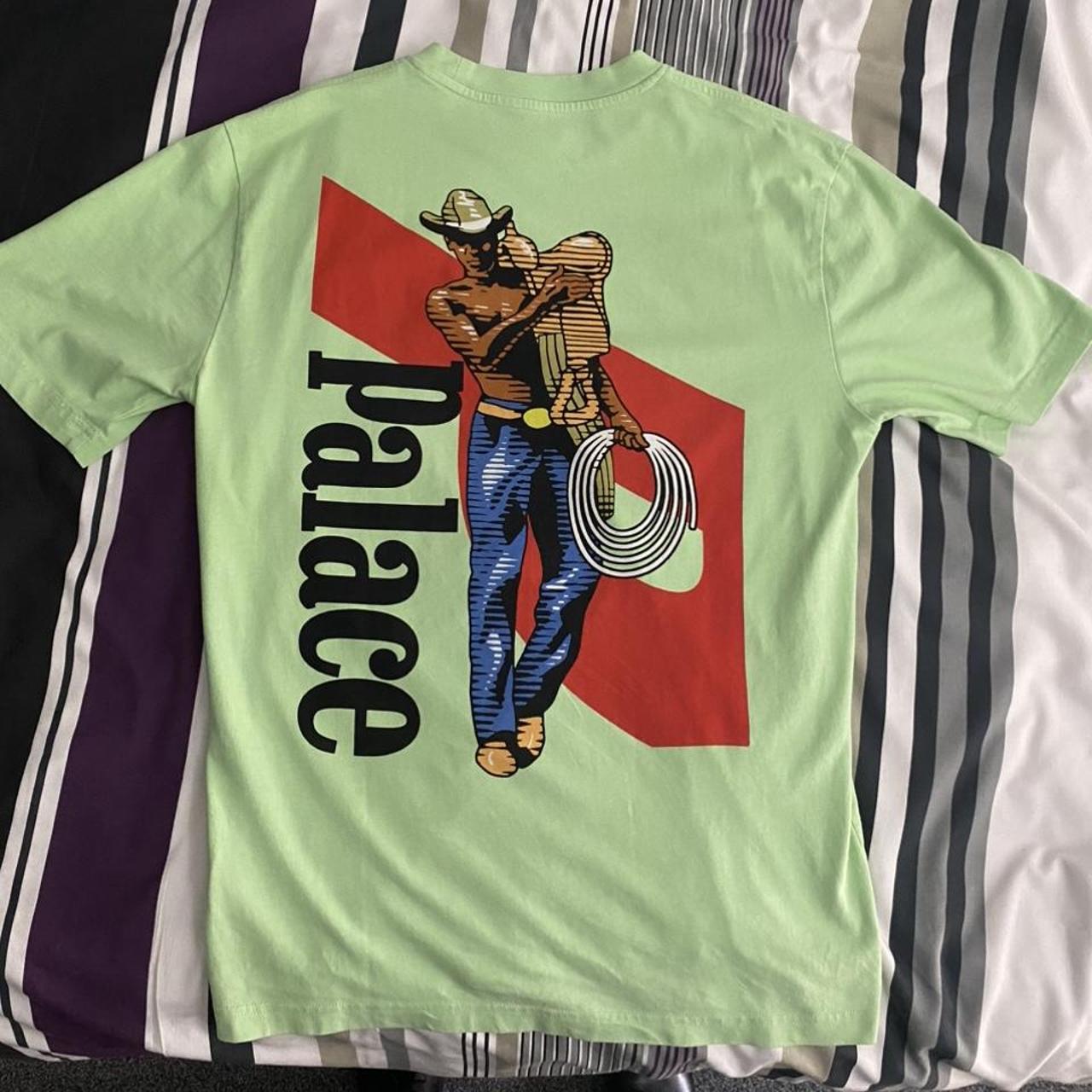 PALACE SAVES T-SHIRT PISTSCHIO Beautiful shirt,... - Depop