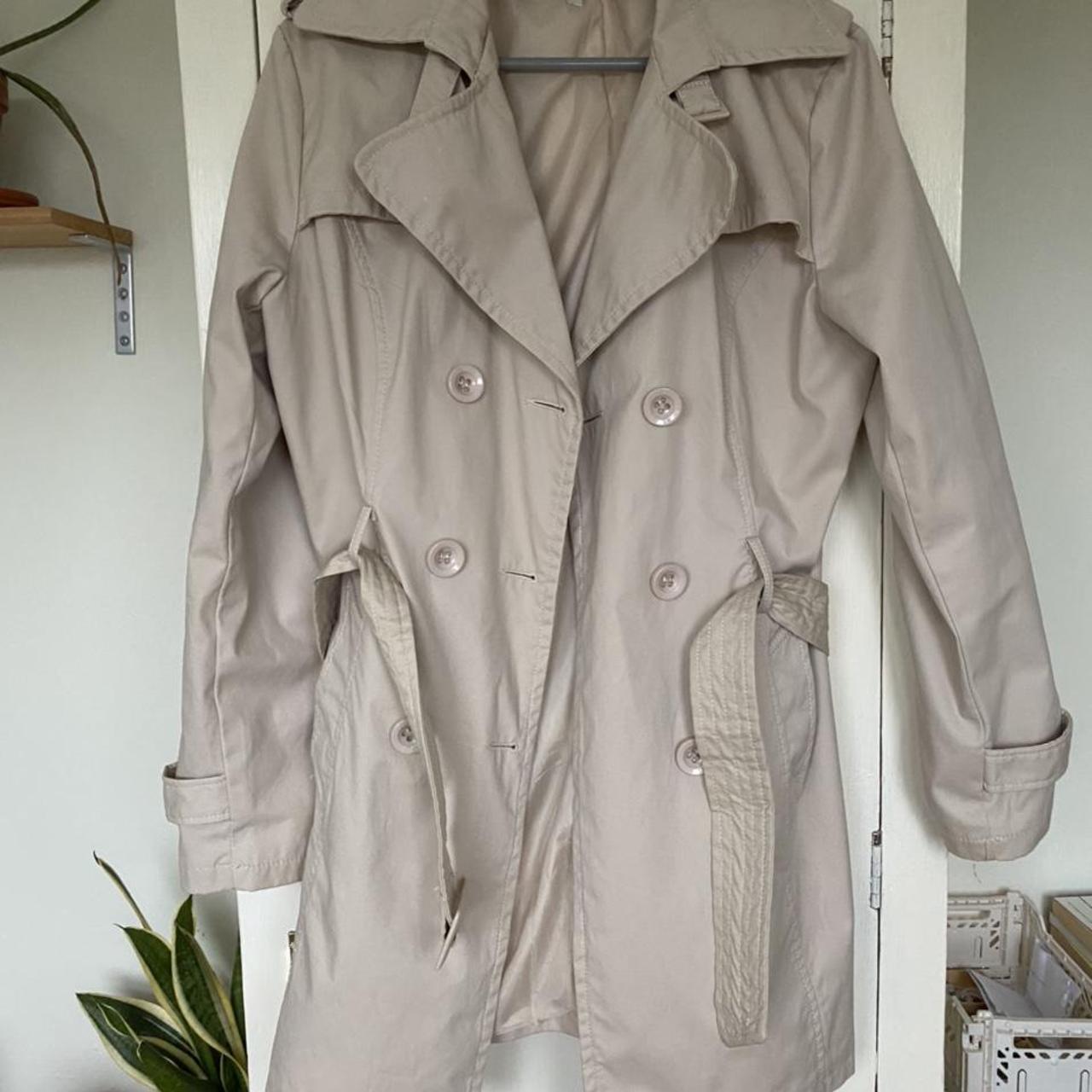 Gorgeous vintage beige cream trench coat. Says size... - Depop
