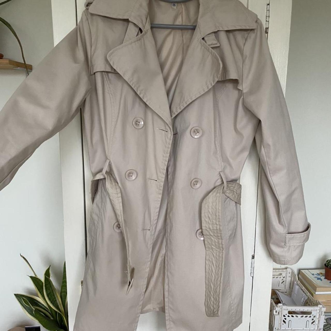 Gorgeous vintage beige cream trench coat. Says size... - Depop