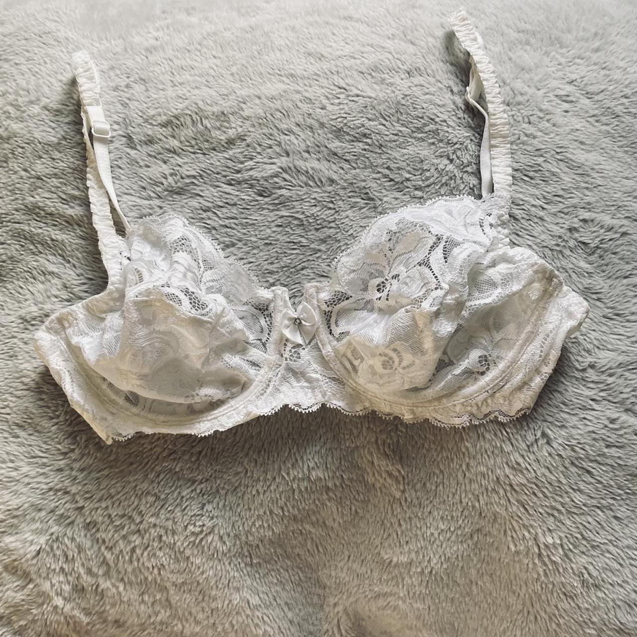 Vintage style bra, surprisingly supportive! - Depop