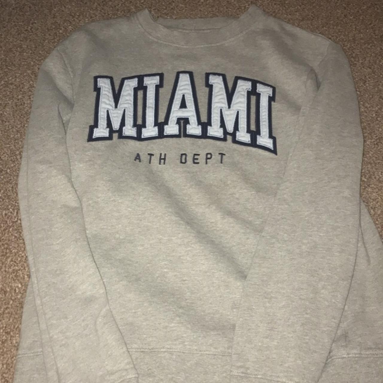 Miami jumper size medium - Depop