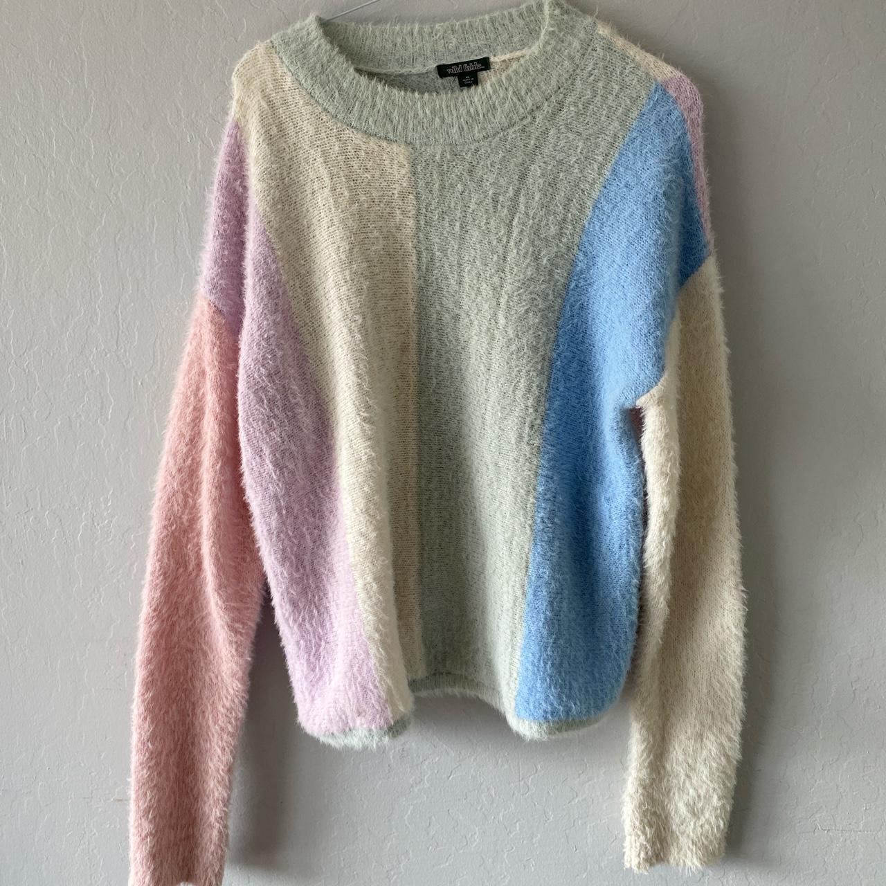 Super fuzzy colorblock sweater Fits like a M-L - Depop
